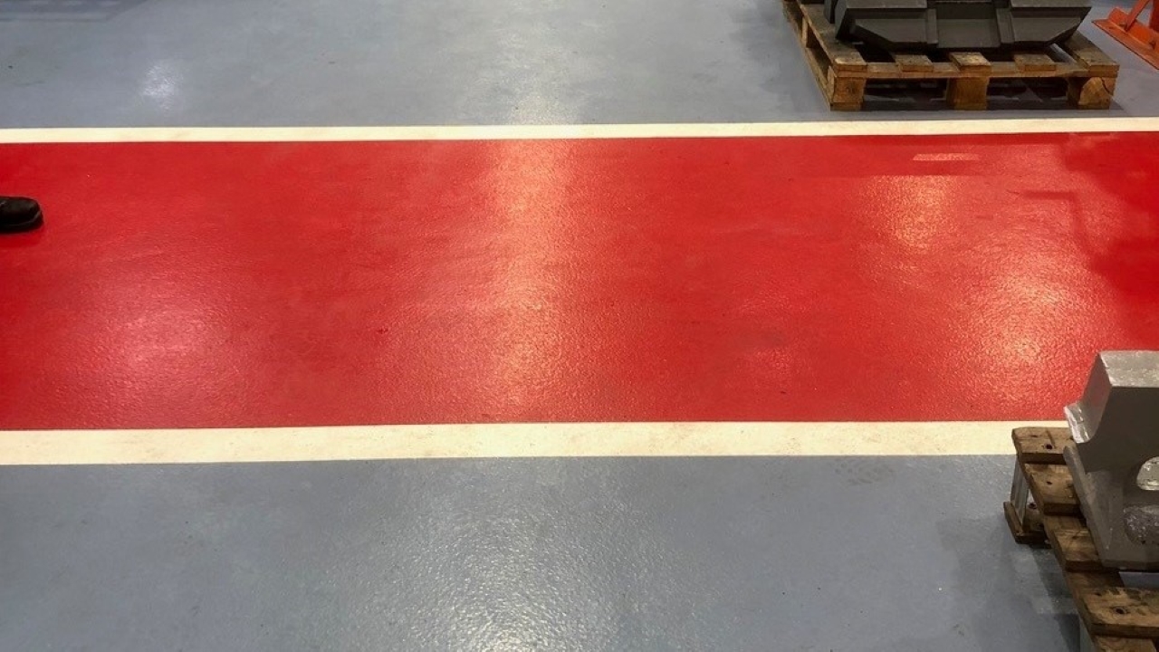 Taller mecánico: Flowfresh MF + Flowcoat SF41 | Flowcrete Iberia